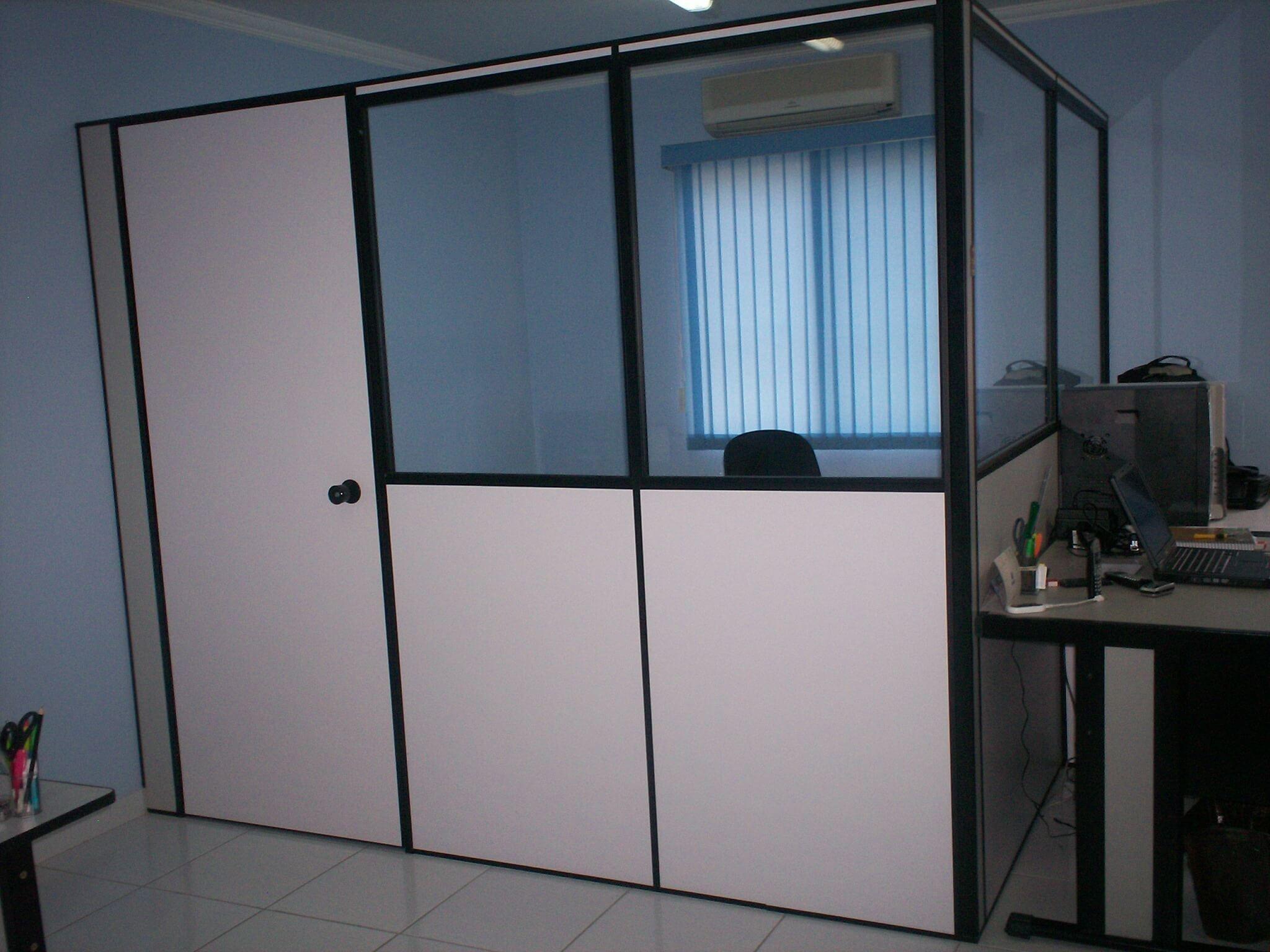 Descoberta Forros e Divisórias. Instalação de Biombo, Divisória ...